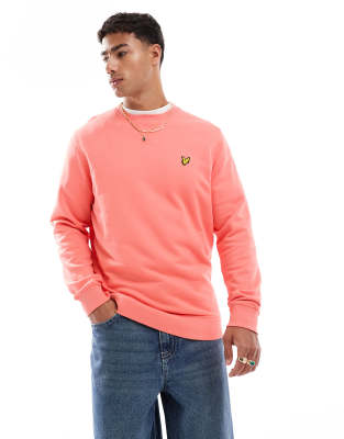 Lyle & Scott Mid layers crew neck sweatshirt in x586 coral stand | ASOS