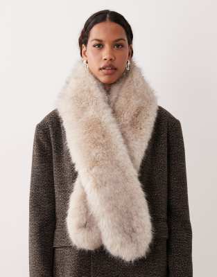 Mango faux fur neck scarf in oat | ASOS
