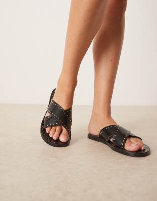 Mango - Sandali neri in pelle con fascette sottili e borchie | ASOS