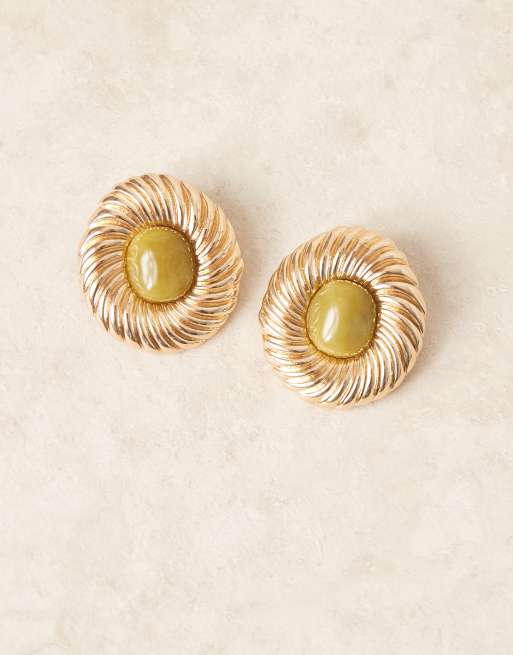 Mango textured stud earrings with green center in gold | ASOS