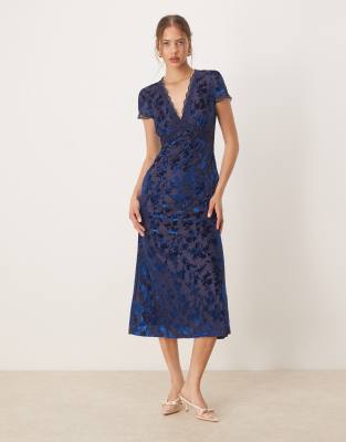 Maya Floral velvet devore v neck midaxi dress in navy | ASOS