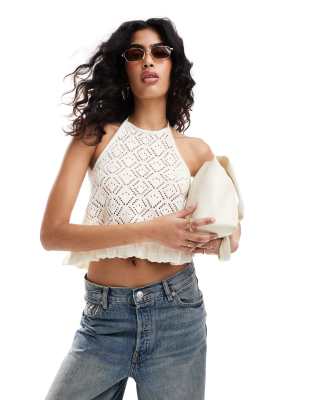 Miss Selfridge - Caraco dos nu en maille au crochet avec ourlet à basque - Crème | ASOS