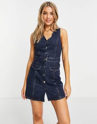 Miss Selfridge - Robe chasuble en jean avec poches sur le devant - Bleu délavé moyen | ASOS