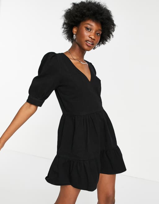 Miss Selfridge - Robe étagée en denim - Noir | ASOS