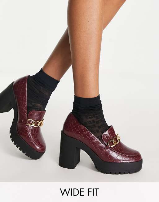 Mocasines Rojos De Efecto Cocodrilo Con Tacón Y Suela Gruesa De London