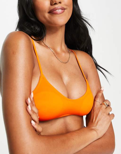 Monki – Bikini-Oberteil in Orange mit hinten überkreuzten Trägern - ORANGE | ASOS