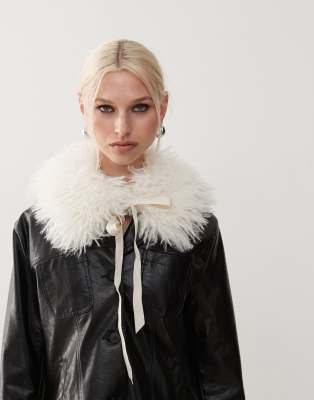 Monki faux fur collar in off white | ASOS