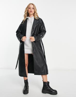 Monki - Manteau en imitation cuir avec ceinture - Noir | ASOS