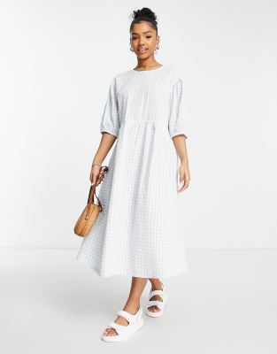 Monki - Robe babydoll en crépon à carreaux vichy - Bleu | ASOS