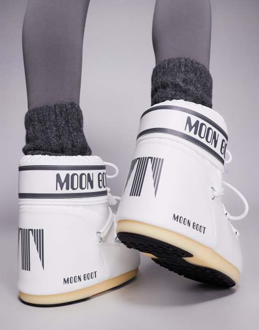Moon Boot Icon Low Nylon boots in white mono | ASOS
