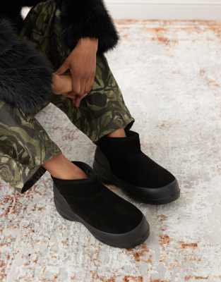 Moonboot – Luna – Svarta, låga boots i unisex-modell | ASOS