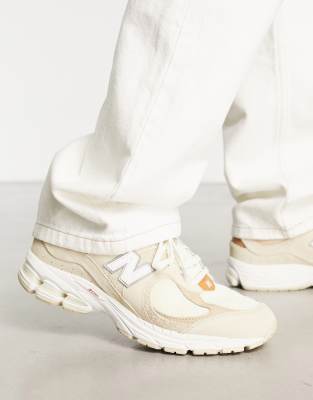 New Balance 2002 sneakers in light tan | ASOS
