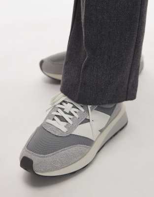 New Balance 370 sneakers in light grey | ASOS