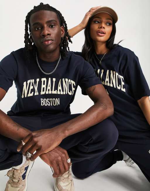 New Balance Uniseks T Shirt In Collegestijl In Marineblauw Asos