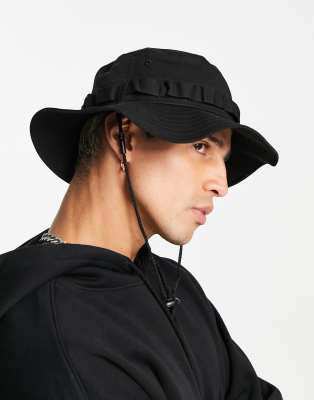 New Era adventure bucket hat in black | ASOS