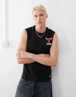 New Era Chicago Bulls singlet in black | ASOS