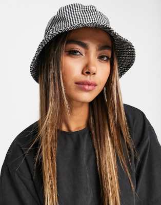 New Look bucket hat in black gingham | ASOS