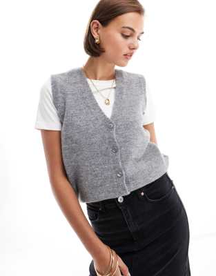 New Look button down vest in grey | ASOS