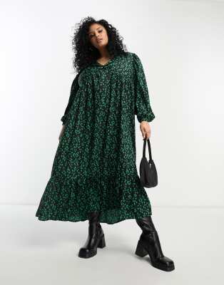 New Look Curve long sleeve twist front smock midi dress in green ditsy floral | ASOS