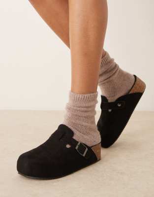 New Look double sole clogs in black | ASOS