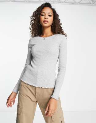 New Look long sleeved lettuce edge top in grey | ASOS