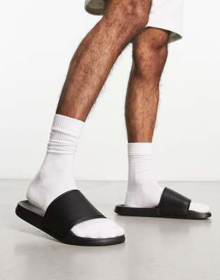 New Look plain sliders in black | ASOS