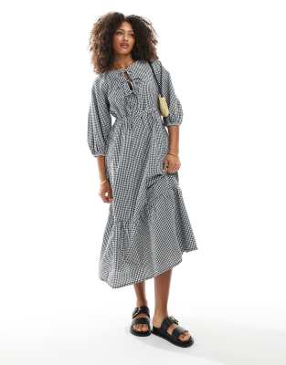 New Look - Robe babydoll mi-longue nouée à l'avant avec motif vichy - Noir | ASOS