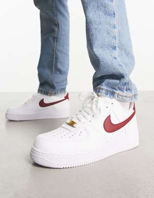 Nike - Air Force 1 '07 - Sneakers bianche e rosse | ASOS