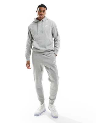 Nike – Club – Fleece-Trainingsanzug mit Kapuze in Grau | ASOS