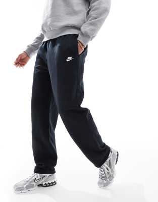 Nike - Club - Pantalon de jogging droit en tissu éponge - Noir | ASOS