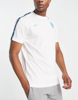 Nike Football – Chelsea FC – T-Shirt in Weiß mit sich wiederholendem ...