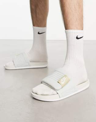 Nike Offcourt slides in grey | ASOS