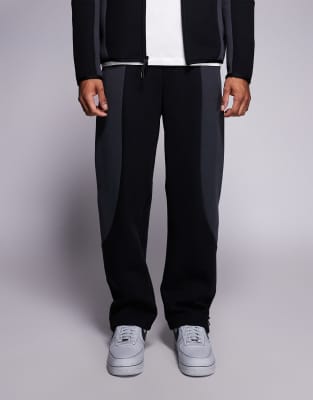 Nike Tech Fleece Pro sweatpants in black and gray | ASOS