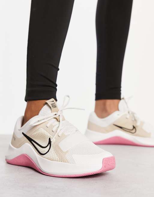 Nike Training – MC 2 – Sneaker in Rosa | ASOS