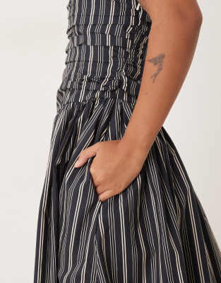 Nobody's Child Petite Felicity Midi Dress In Blue | ModeSens