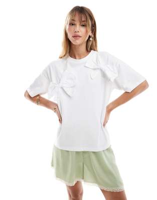 Object t-shirt with statement ribbon bows in white | ASOS
