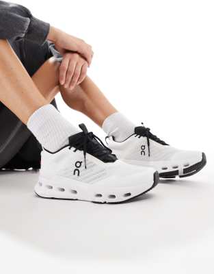 ON Cloudnova X training trainers in white and black | ASOS