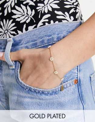 Orelia dainty pearl flower bracelet in gold plate | ASOS