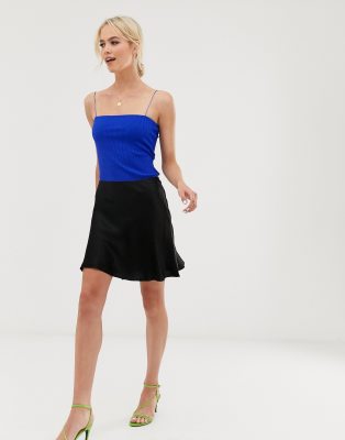 & Other Stories - Mini-jupe en satin - Noir | ASOS