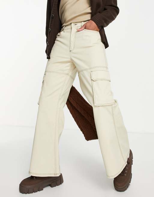Pantalones Cargo Beis De Corte Muy Acampanado Con Pespuntes En