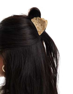 Pieces shell hair claw in marbelled coconut beige | ASOS