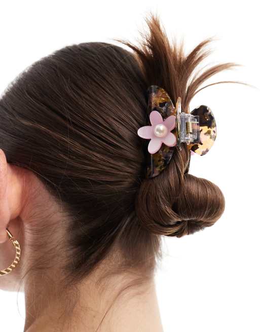 Pinza para el cabello carey con flor rosa de PIECES | ASOS
