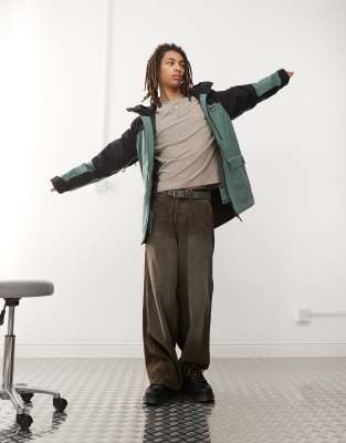 Planks Good Times Insulated Ski Jacket in Sage Green - LGREEN | ASOS