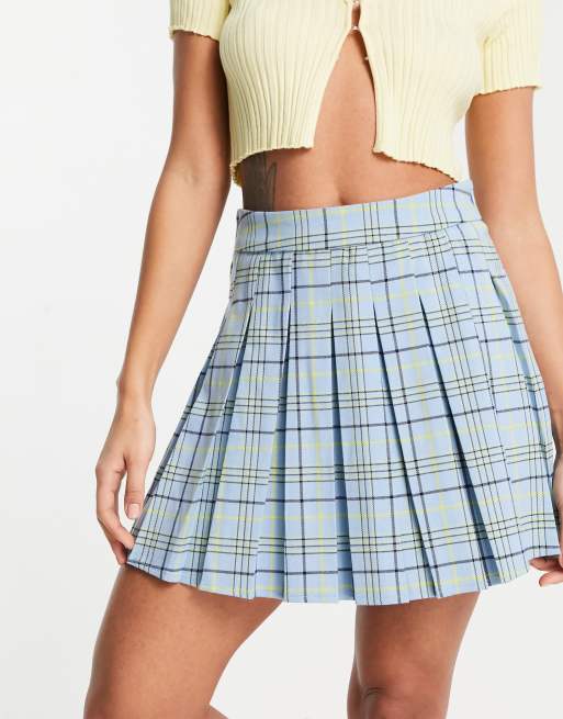 Плиссированная теннисная юбка мини в голубую клетку Stradivarius | ASOS