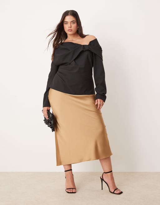 Pretty Lavish Curve exaggerated bow top in black | ASOS