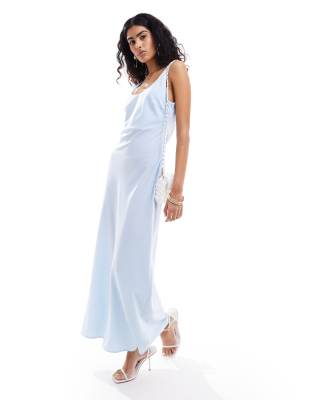 Pretty Lavish - Robe longue en satin - Bleu | ASOS
