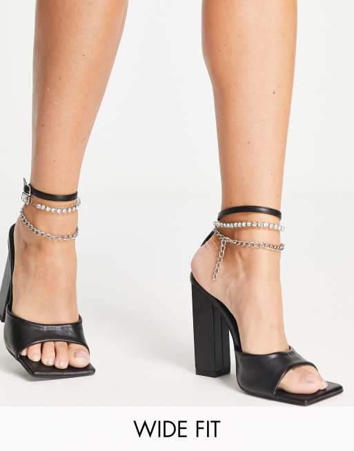 Public Desire Wide Fit - Nade - Halfhoge sandalen met dubbele versierde bandjes in zwart | ASOS
