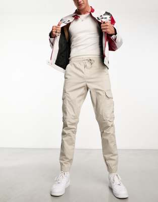 Pull&Bear - Cargobroek in zandkleur | ASOS