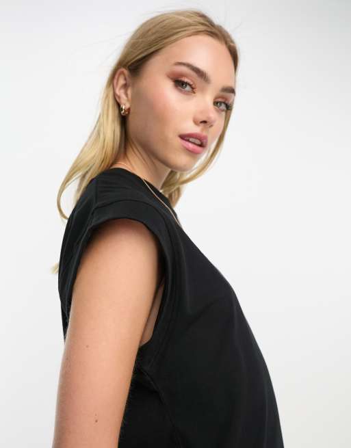Pull&Bear drop shoulder oversized tee in black | ASOS