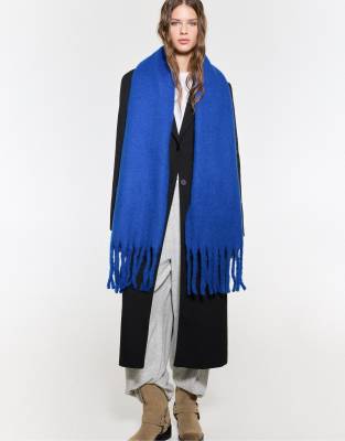 Pull&Bear Mohair-look scarf in electric blue | ASOS